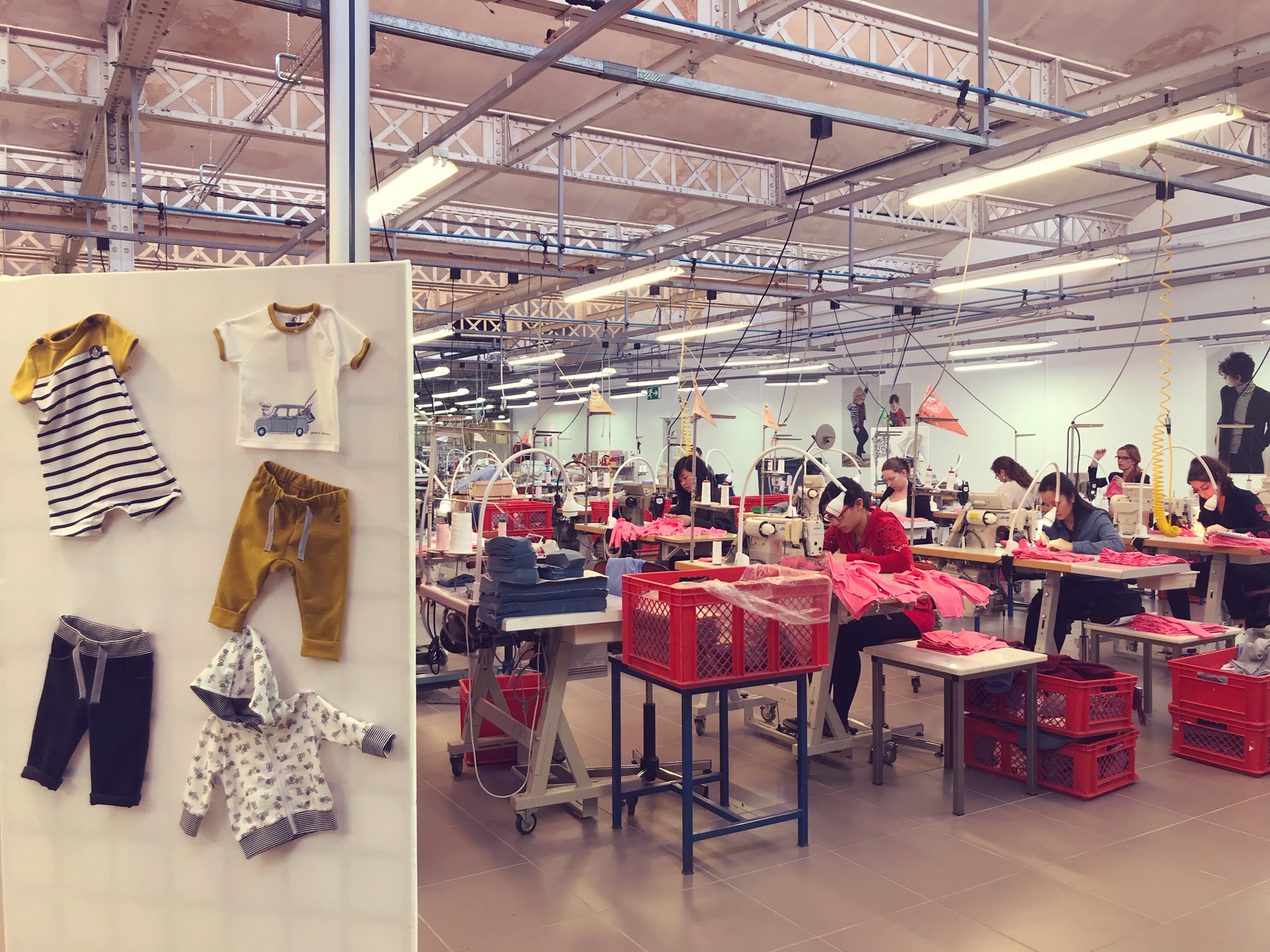 Reportaj din fabrica Petit Bateau: brandul care a schimbat lumea - Fine ...